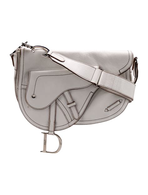 Fendi 2023 Medium Sex And The City Re Edition Baguette W Strap