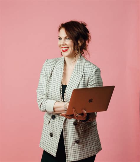 Eli Walker Performer And Informer