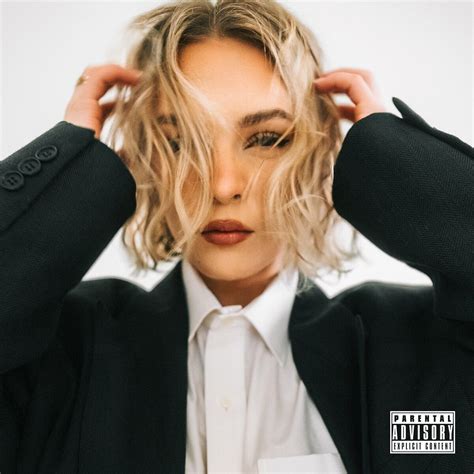 Noelle Love S Instagram Twitter Facebook On Idcrawl