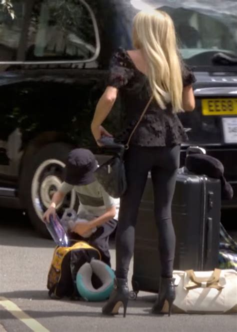 Letitia Dean Shows Off New Figure In Skin Tight Leggings In Eastenders