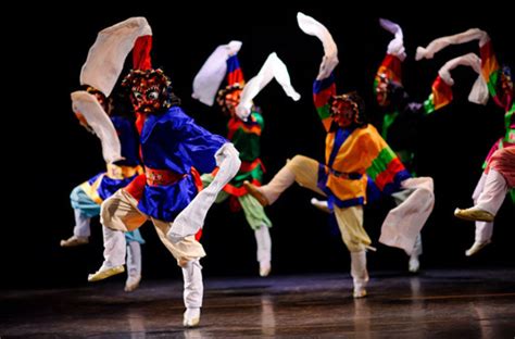 어려서부터 우리의 전통문화를 익혀요