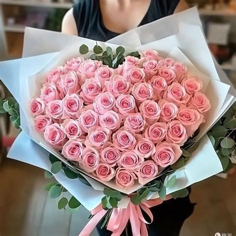 Symphony Of Pink Heart Roses For Special Occasions