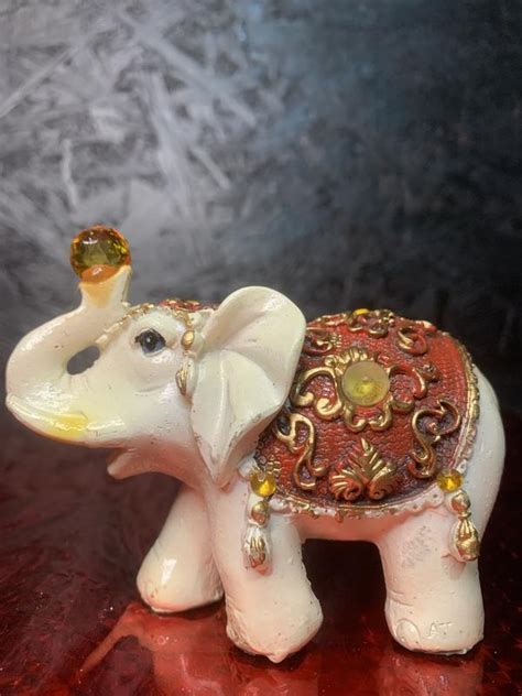 Слон статуетка — цена 95 грн в каталоге Статуэтки Купить товары для дома и быта по доступной