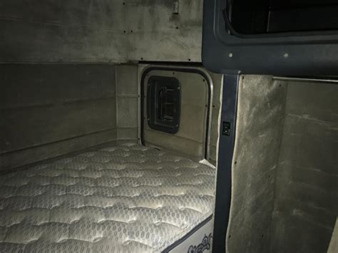 Peterbilt 379 Custom Sleeper Interior