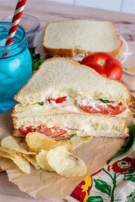 Classic Southern Tomato Sandwich