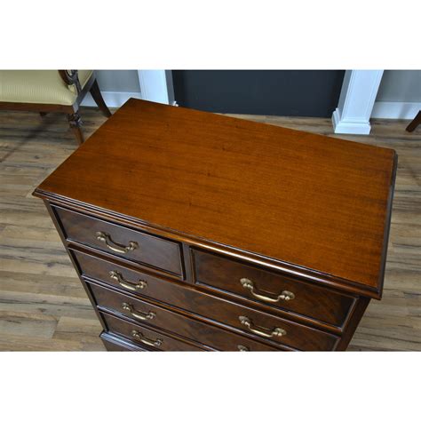 Mahogany Bachelors Chest For Sale At 1stdibs Bachelor Chests For Sale