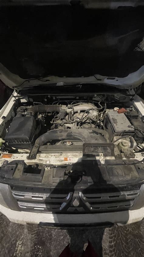 Мойка подкапотного пространства — Mitsubishi Pajero (4G), 3 л, 2013 ...