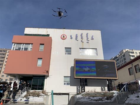 ФОТО 2 2 кг цус цусан бүтээгдэхүүнийг эмнэлэг рүү дроноор тээвэрлэн хүргэлээ