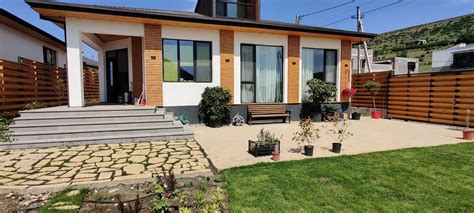 სახლისა და ეზოს ბუნებრივი ქვით მოპირკეთება