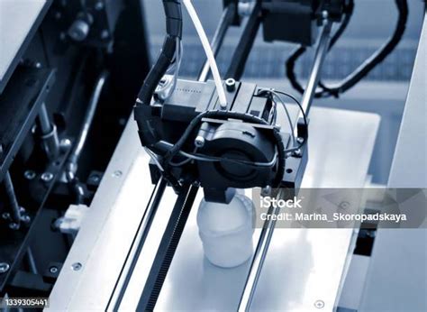 3d 프린터로 인쇄된 개체입니다 자동 3차원 3d 프린터 수행 실험실에 대한 스톡 사진 및 기타 이미지 실험실 3차원 인쇄 3차원 형태 Istock