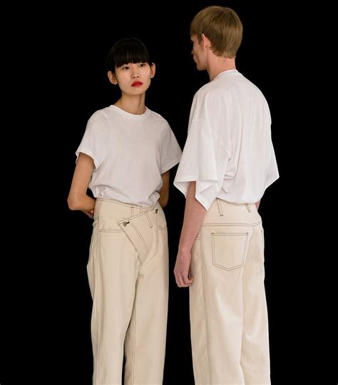 10 Unisex Clothing Brands That Are Blowing Our Minds Rn Who What Wear