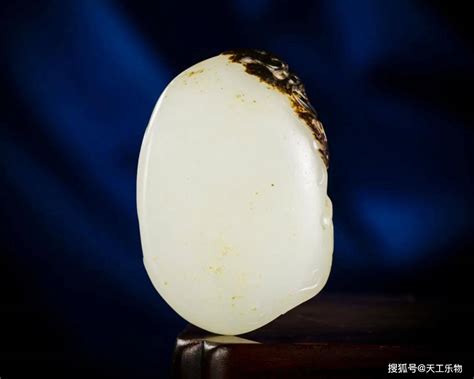 红、黑、僵”三全！大开门的和田籽料 不动明王”！皮色老熟玉质