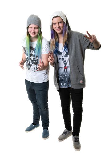 Pin By Kjærsti Mathisen On Phoenix Hair Extensions Phoenix Hair Clip Ins Hair Extensions