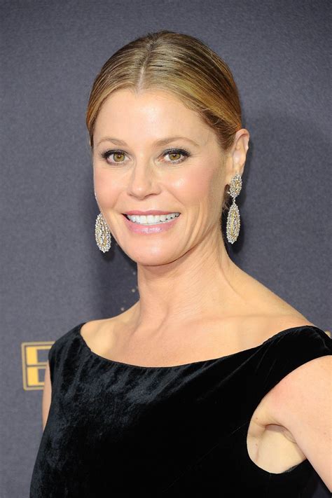 Julie Bowen Emmy Awards In Los Angeles 09172017 • Celebmafia