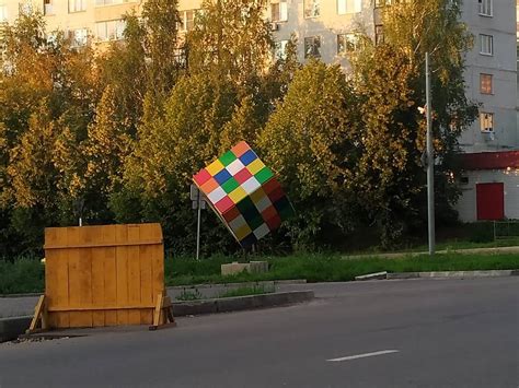 В центре Смоленска установили гигантский кубик Рубика - Информагентство ...