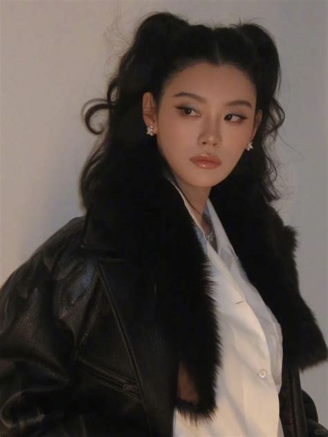 奚梦瑶双马尾造型图片