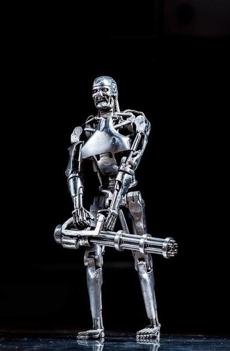 Термінатор — ціна 8000 грн у каталозі Статуетки Купити товари для дому та побуту за доступною