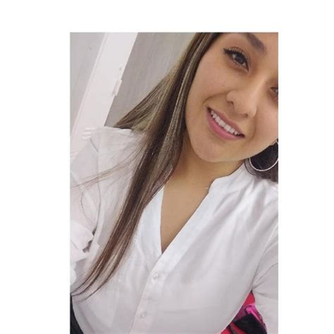 Daniela Nava Youtube