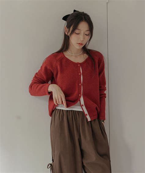 커먼유니크 테빌른 컬러링 라운드 니트 가디건 당일배송가을겨울간절기라운드넥배색버튼톤온톤데일리룩