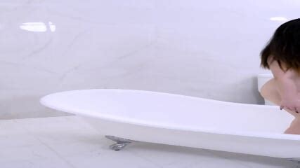 Korean Models Eunchae Bathroom