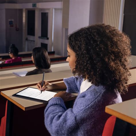 Lenovo Ha Un Tablet E Ink Che Vuole Fare Il Quaderno E Uno Enorme Che Vuole Fare Il Pc Smartworld