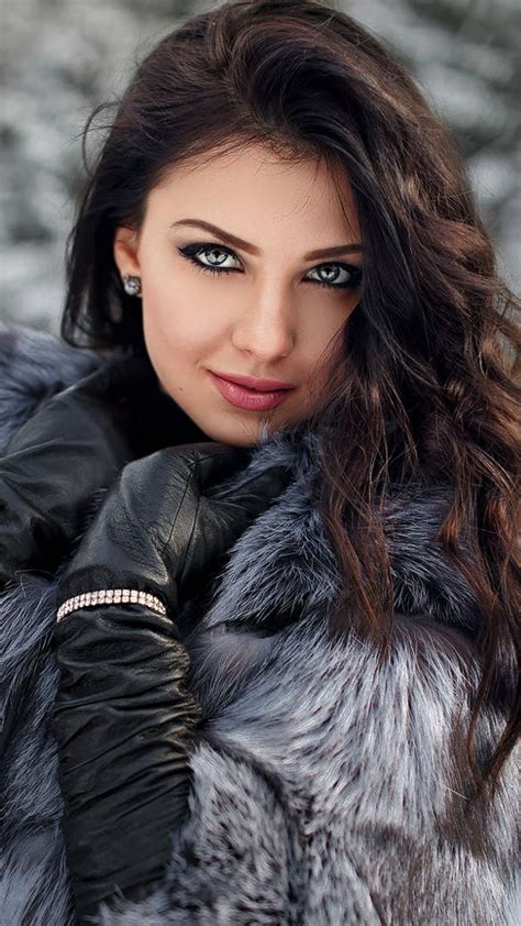 Pinterest Brunette Beauty Beautiful Women Faces Beautiful Eyes