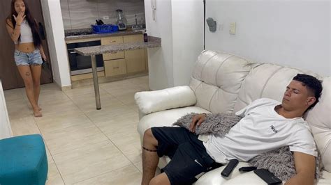 파티 후 늦게 도착한 내 작은 의붓여친과 벌칙으로 나는 그녀의 엉덩이에 올 때까지 그녀를 열심히 따먹는다 xHamster