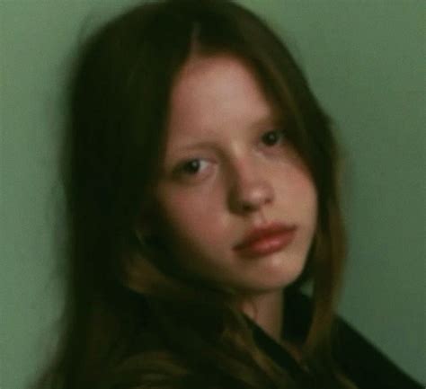 Mia Goth Actresses Pretty People Goth Aesthetic