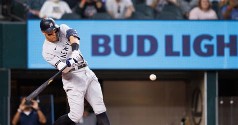 Mlb Rumors Aaron Judge Trea Turner To Be Pursued By Giants In Free