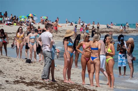 Us Air Travel Hits Pandemic High As Spring Break Begins