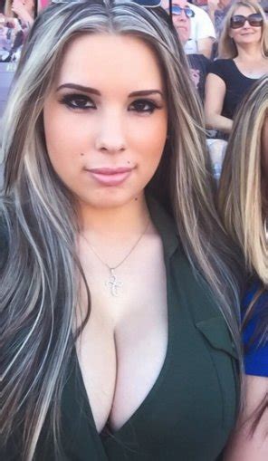 Big Titsポルノ写真 Eporner