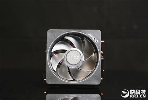 Amd钦定甜点cpu！锐龙7 3700x开箱图赏 Amd 甜点cpu 锐龙7 3700x 开箱 图赏 ——快科技 驱动之家旗下媒体 科技改变未来