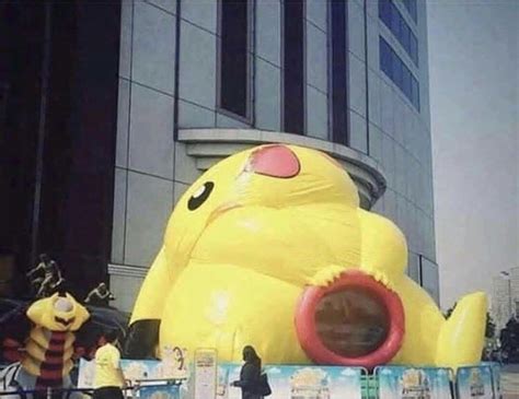 Blursed Pikachu Scrolller