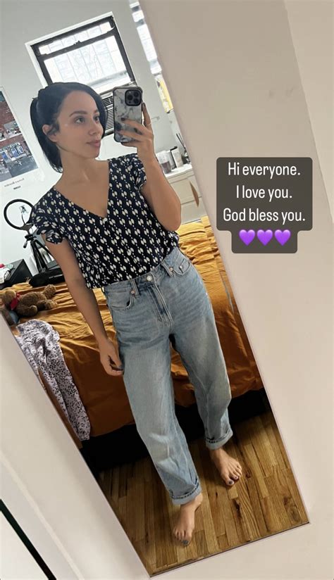 Kiana Madeiras Feet