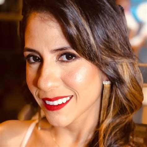 Paloma Pinheiro Social Media Paloma Dp Threads Say More