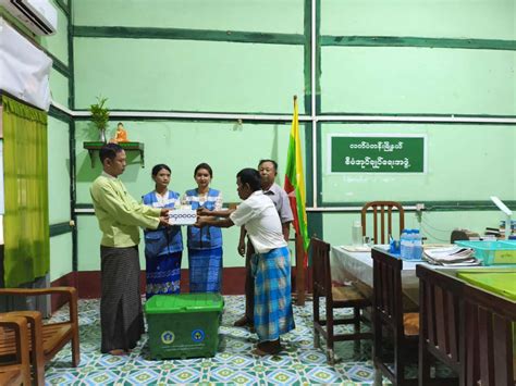 လက်ပံတန်းမြို့နယ်တွင် လေဘေးထောက်ပံ့ငွေပေးအပ် Information And Public