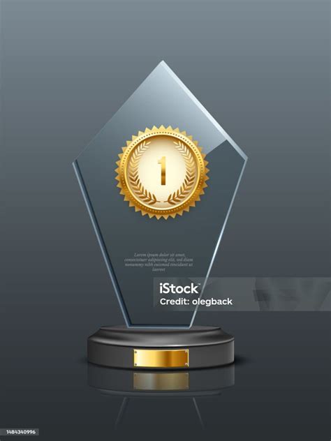 유리 챔피언 상 현실적인 벡터 일러스트 레이 션입니다 빈 황금 메달이 있는 크리스탈 상 회색 배경에 3d 격리된 클립아트 대회