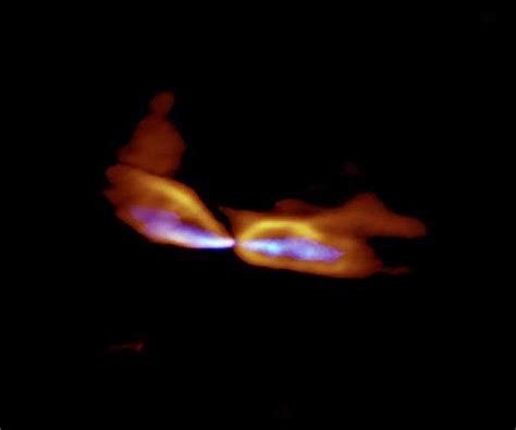 Astronomers Measure Mass Energy From High Mass Protostar For First Time