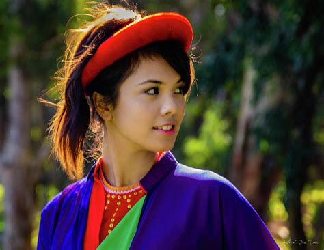 A Beautiful Girl In A Vietnamese Traditional Dress Photograph By Khoa