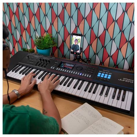 Roland Juno D 8 88 Key Portable Synthesizer At Gear4music