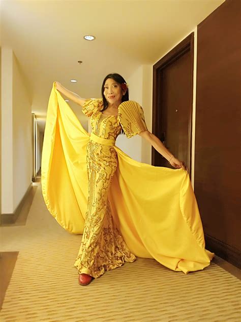 Look Mader Sitang Fabulous In Yellow Filipiniana Inquirer Entertainment