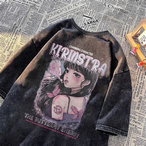 Shinee11 เสื้อยืดฟอก โอเวอร์ไซซ์ สีดําเข้ม สไตล์ฮิปฮอป เรโทรเสื้อเชิ้ตสำหรับคู่รักชายและหญิง