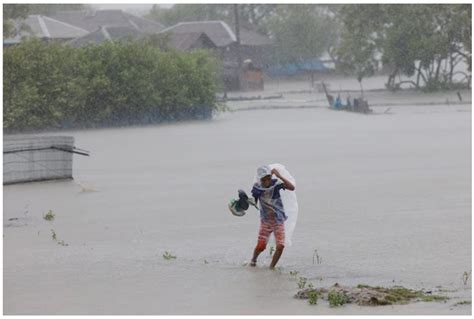 Зүүн өмнөд Азийн зарим орнуудад үер бууж хөрсний гулсалт үүссэний улмаас хүмүүс амь үрэгджээ