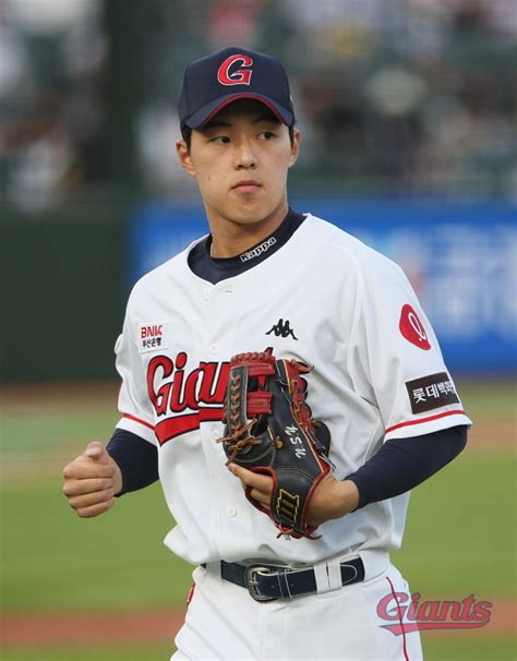 강정호스쿨도 다녀왔는데…내복사근 파열 한동희 결국 팀 코리아 낙마 한태양 대체 선발 [공식발표]