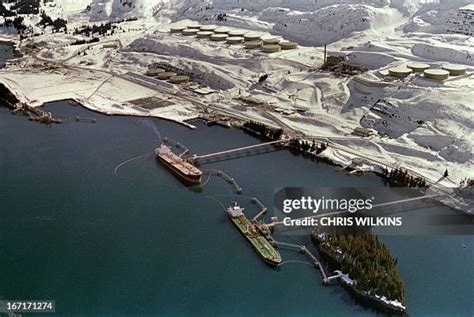 Oil Tankers Continue 01 April 1989 To Load At The Alaska Oil Pipeline News Photo Getty Images