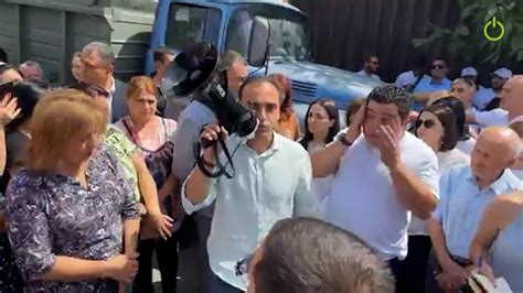 Ուզում ենք՝ էս գժանոցը վերանա․ Արաբկիրի բնակիչը՝ Ավինյանին Youtube