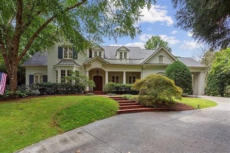 82 Blackland Rd Nw Atlanta Ga 30342 Mls 10190974 Zillow