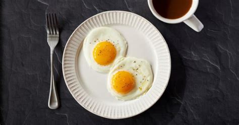 아침에 달걀·우유·호박죽·감자·채소·사과·커피 나의 선택은