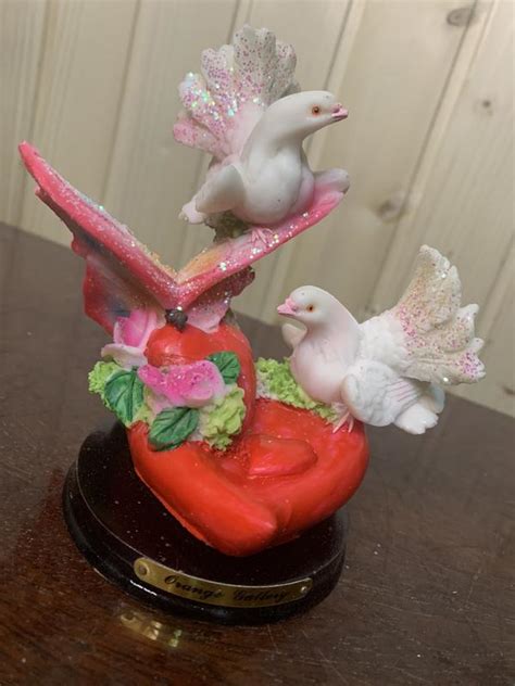 Голуби статуетка — ціна 160 грн у каталозі Статуетки Купити товари для дому та побуту за