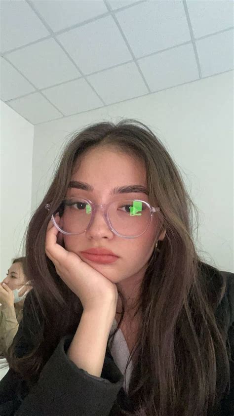 Brunettes With Glasses
